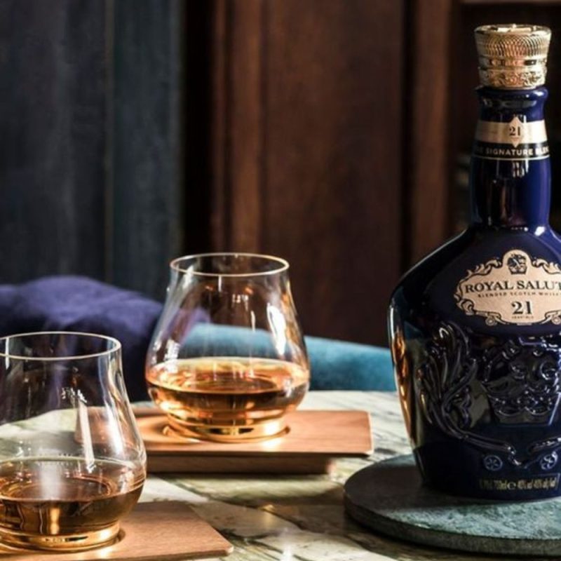 CHIVAS 30 ROYAL SALUTE